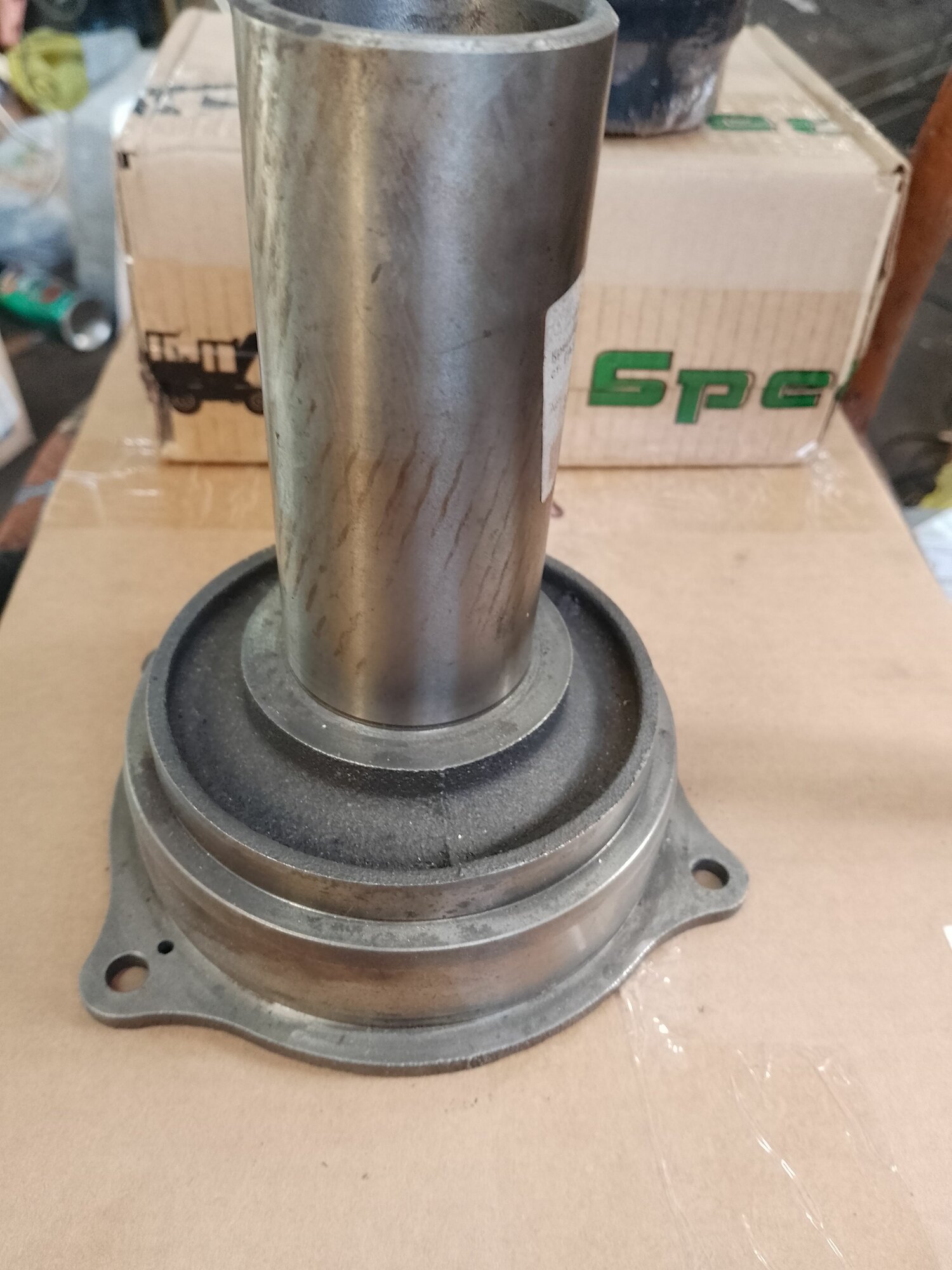 Крышка первичного вала ГАЗ 3309