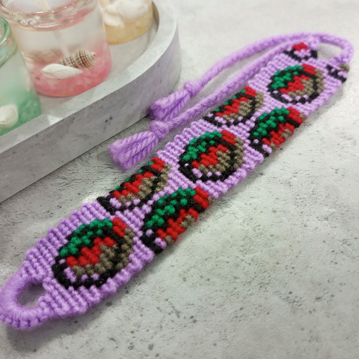 Плетеный браслет