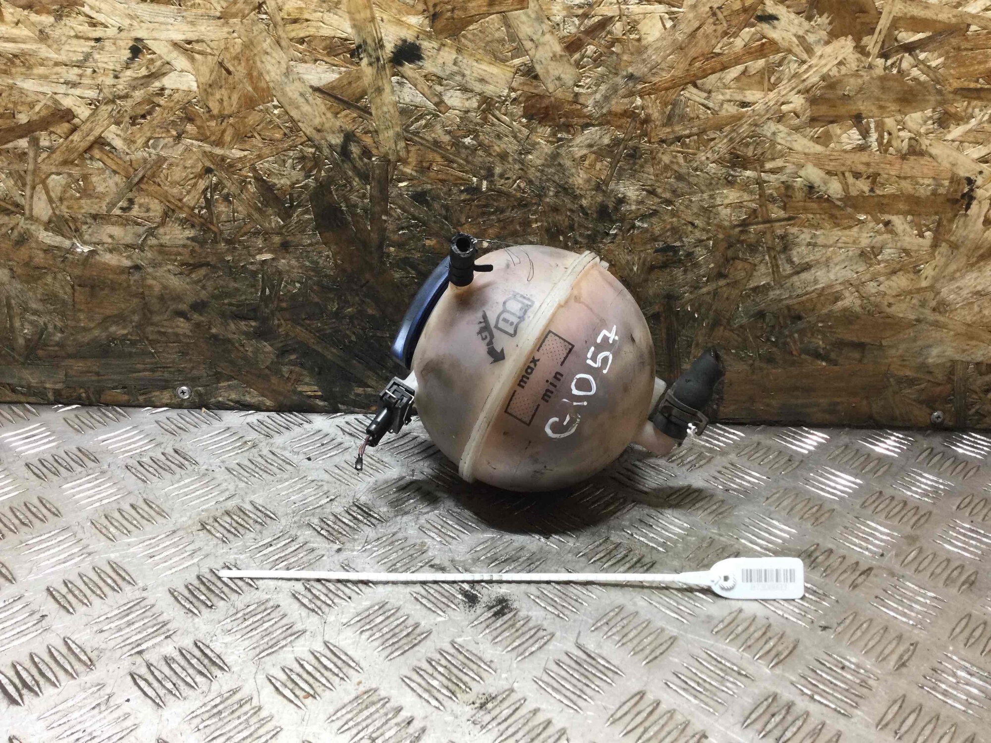 Б/У Бачок расширительный Volkswagen Golf 4 поколение (1997-2004) 2000 г.