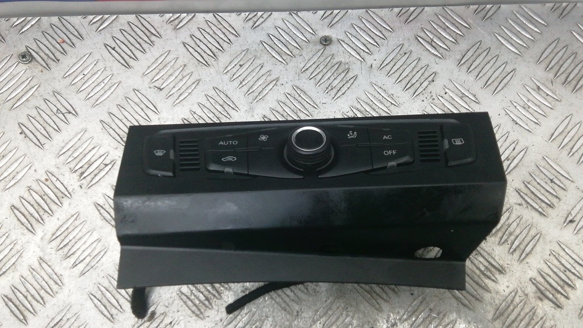 Блок управления печки и климат-контроля AUDI A4 B8, Номер 8t1820043am