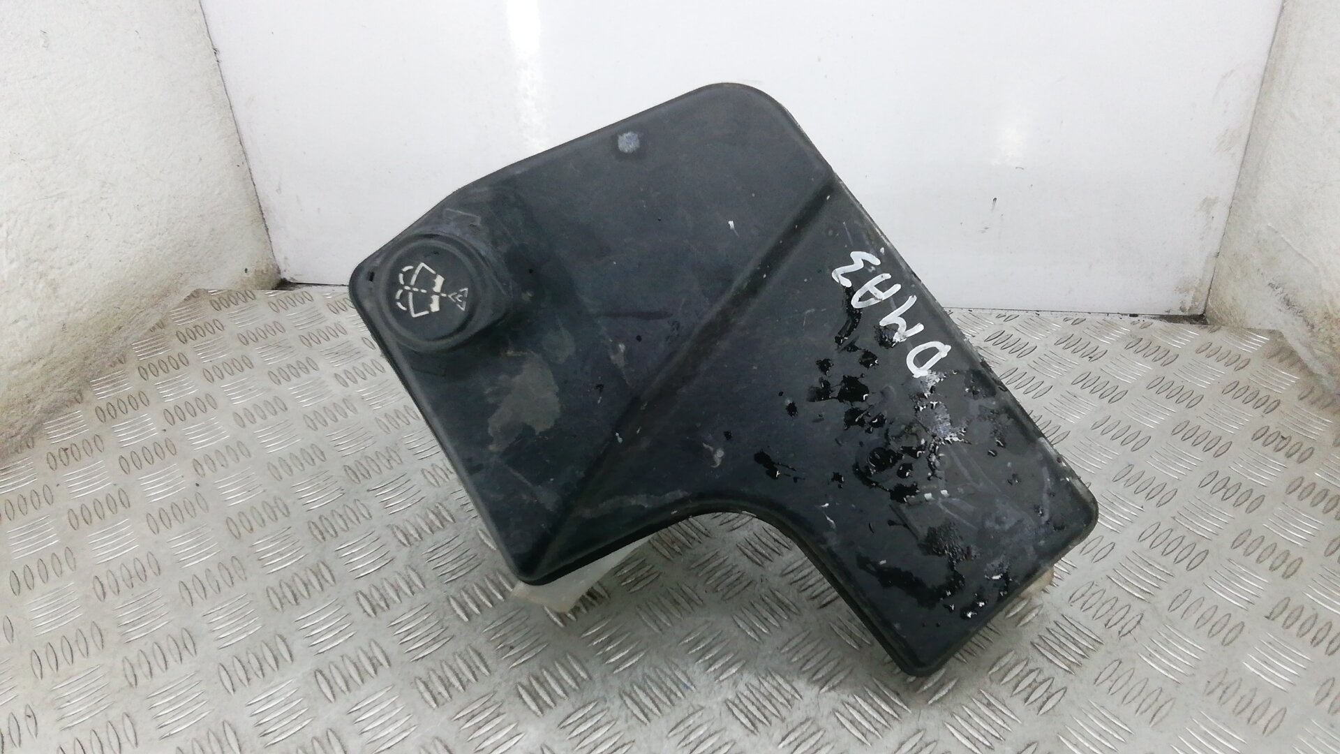 Бачок омывателя BMW X5 E53