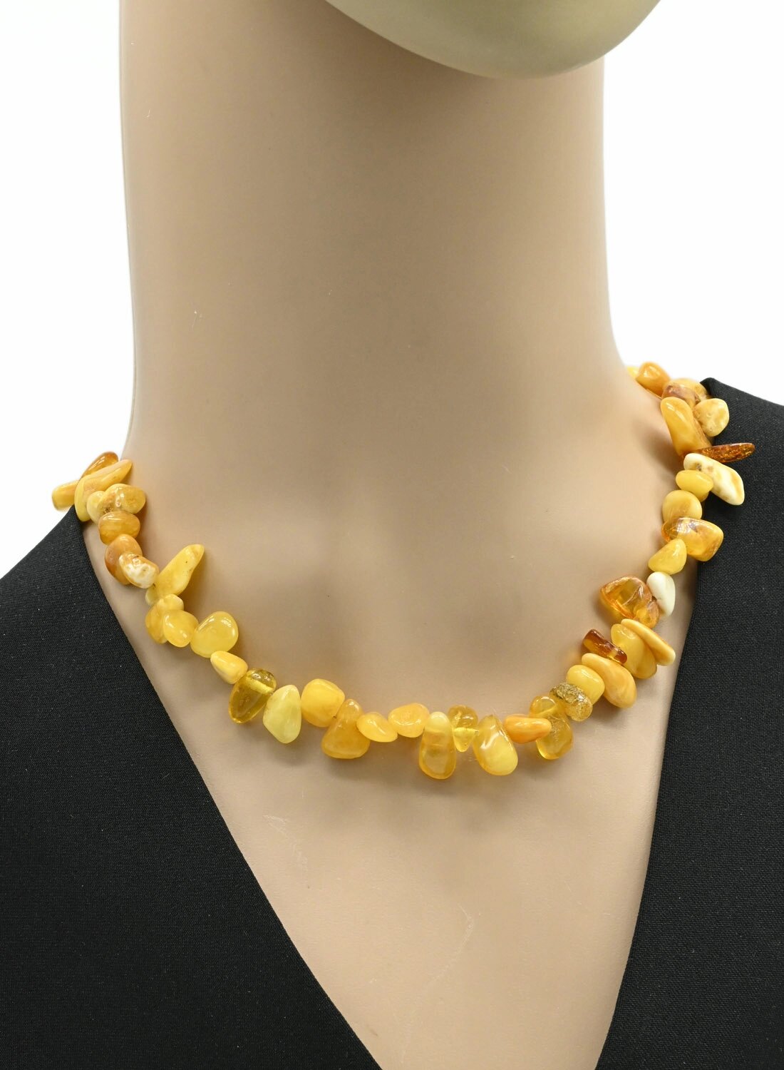 Бусы, янтарь