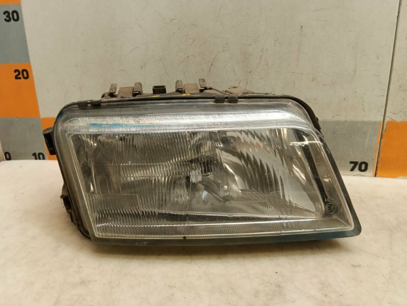 Б/У Оригинал Фара правая Audi A4 1997 B5 359138 VAG арт. 8D0941004E