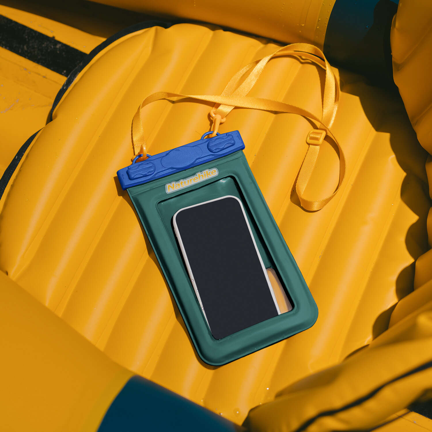 Гермочехол Naturehike плоский для телефона 23х13,5 см, зеленый