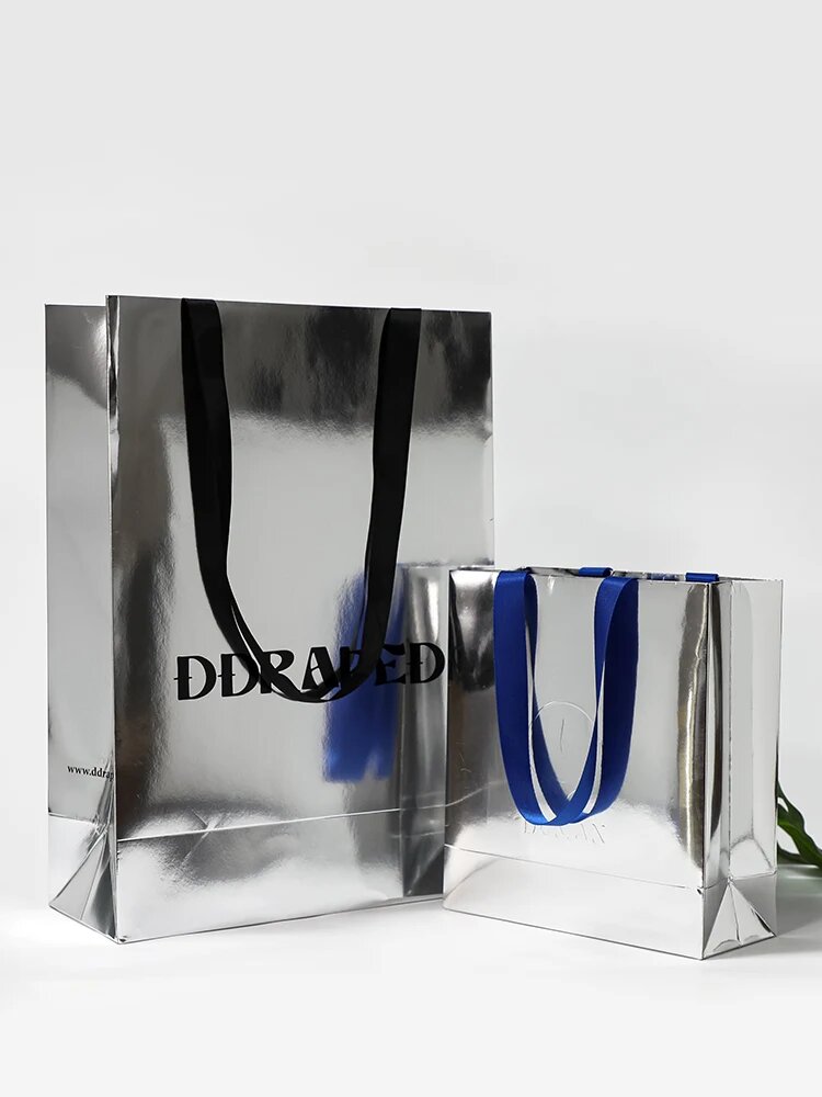 Картонная упаковка с ленточной ручкой на заказ, сумки-тоут, серебряное зеркало, розничная продажа, роскошная подарочная бумажная сумка для покупок с логотипами
