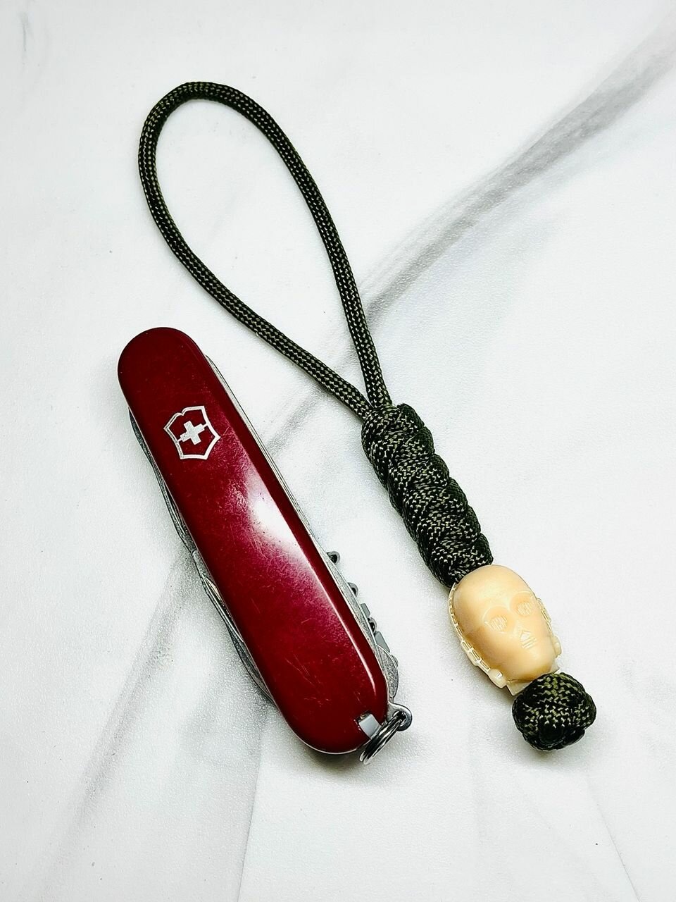 Темляк брелок для ножа "C3PO"