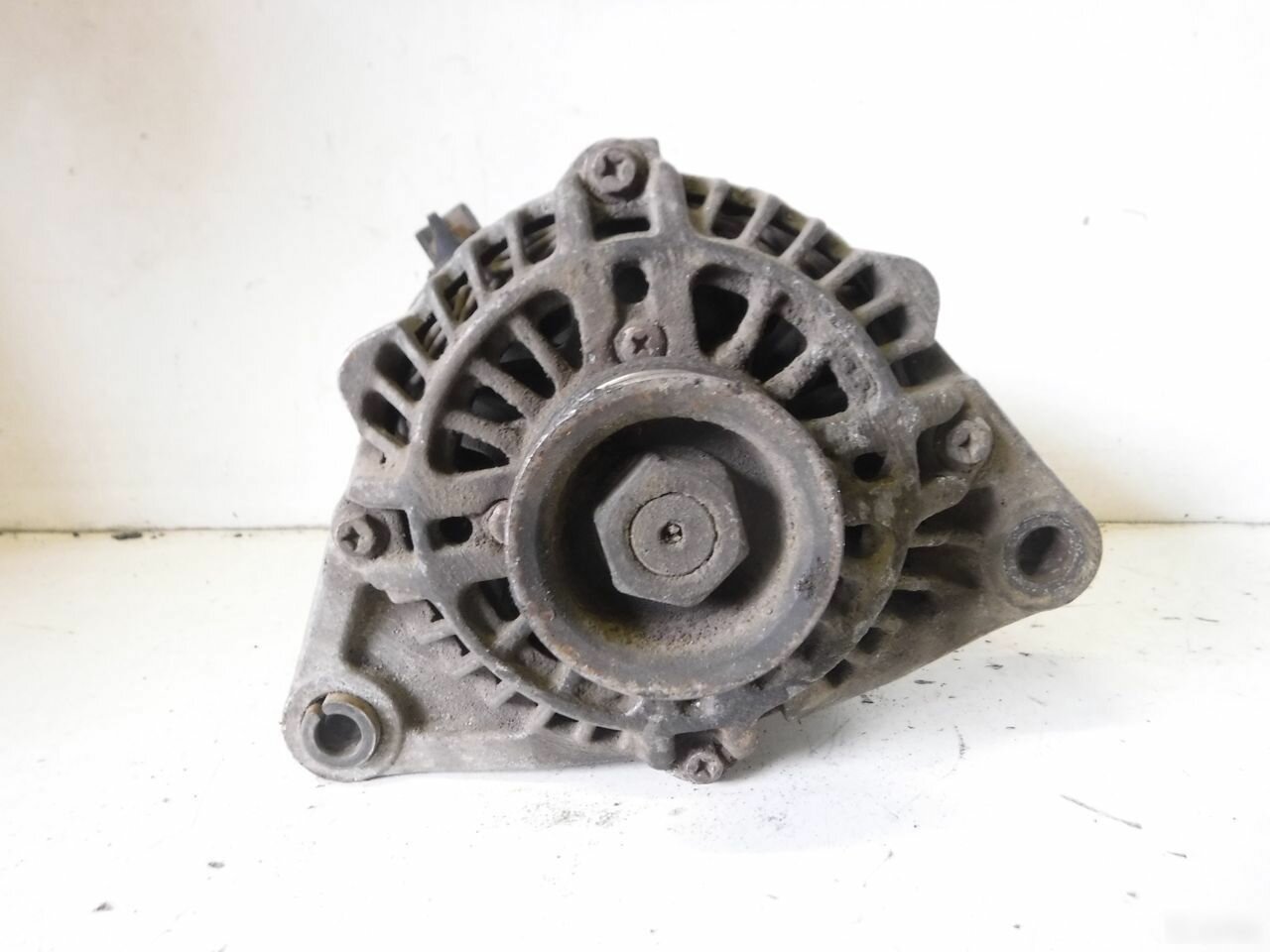 Генератор Ford Fiesta Mk4 (1995—1999) 1071418