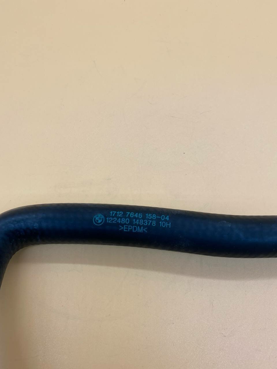 Патрубок BMW 17127646158