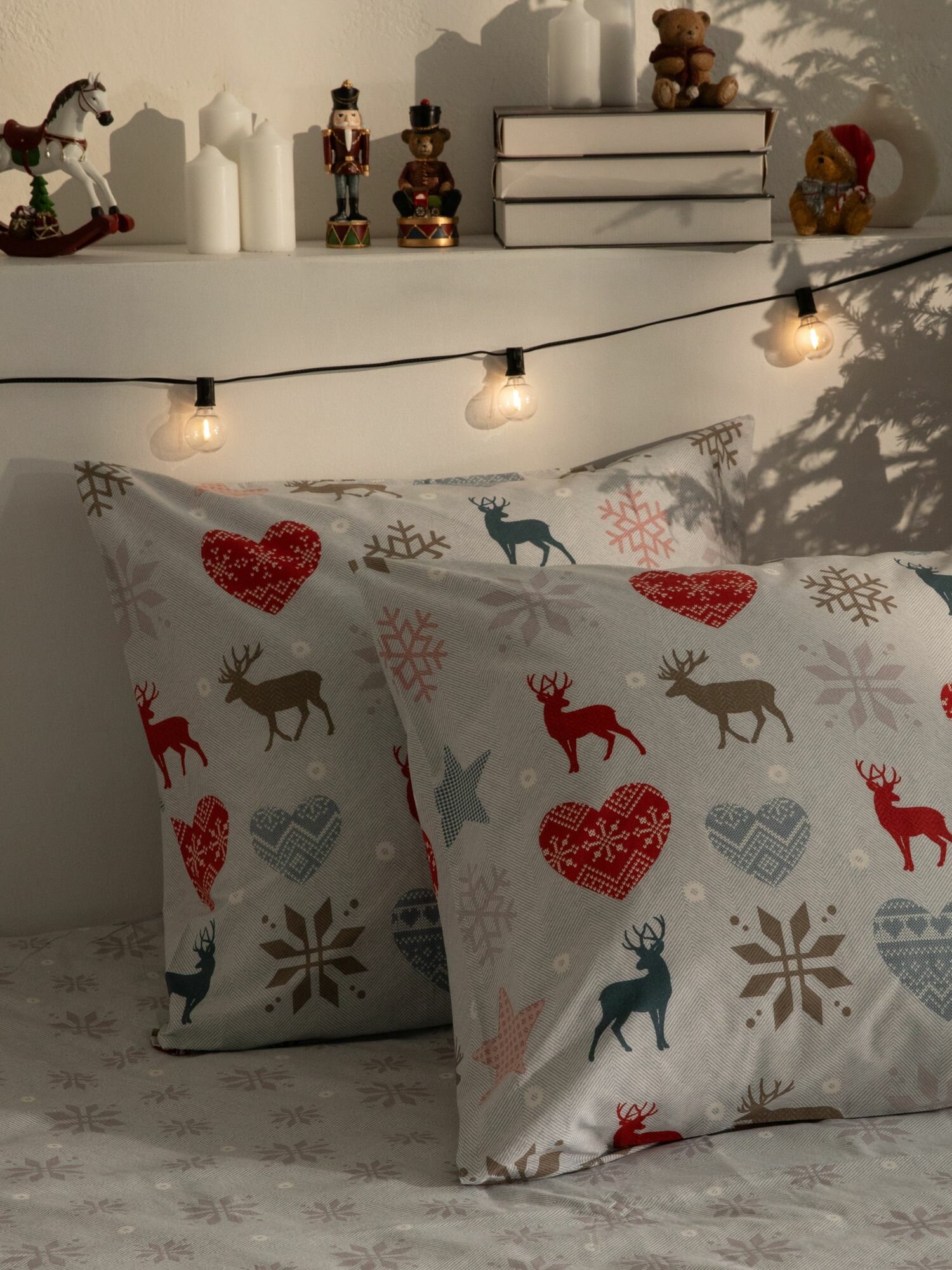 Комплект наволочек перкаль 70х70 (2 шт.) "Cozy Home" Зимняя повесть/ Зима/Winter tale рис. 43328-1 Зима/Winter