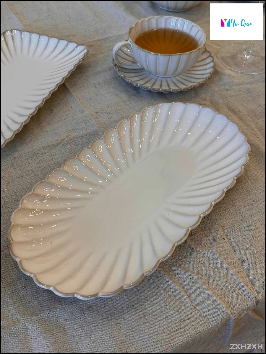 Овальное блюдо для подачи Хризантема эксклюзивное