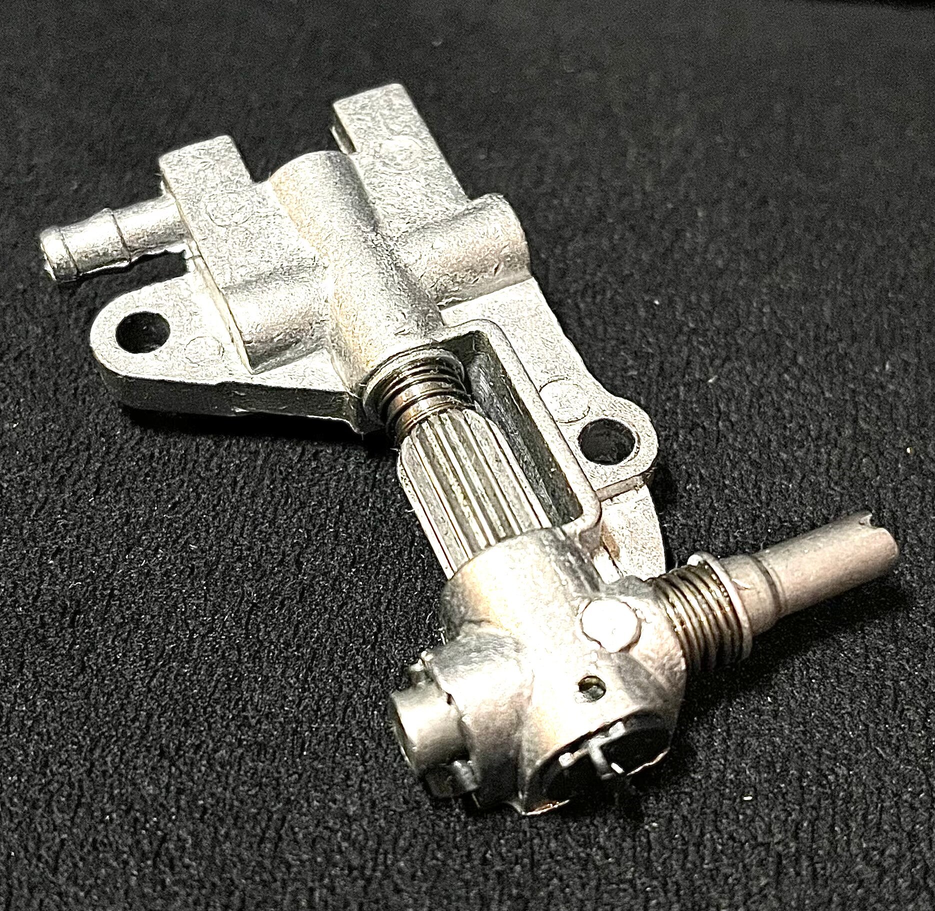 Масляный насос для китайских бензопилы 45cc-52cc