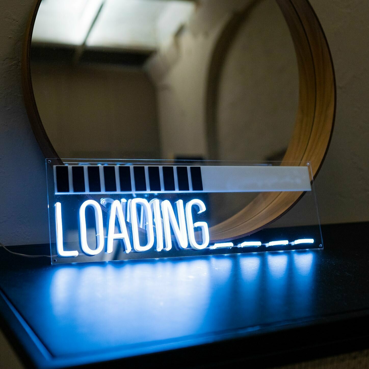 Светильник неоновый Загрузка Loading, 50х16 см, бирюзовый