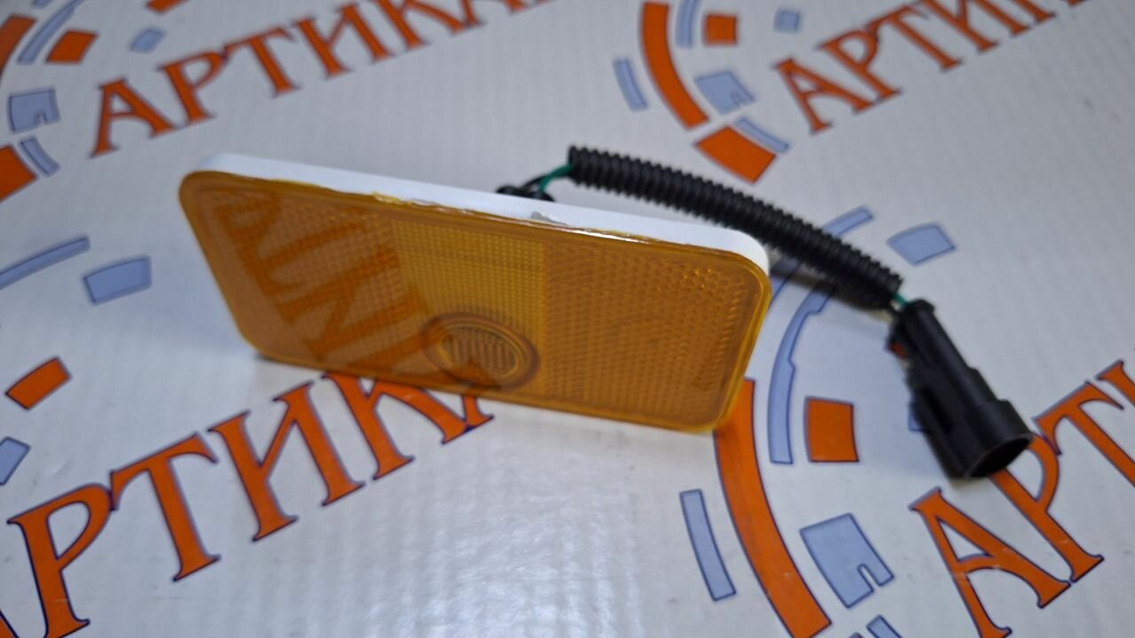 Фонарь габаритный боковой SHACMAN X3000 HOWO