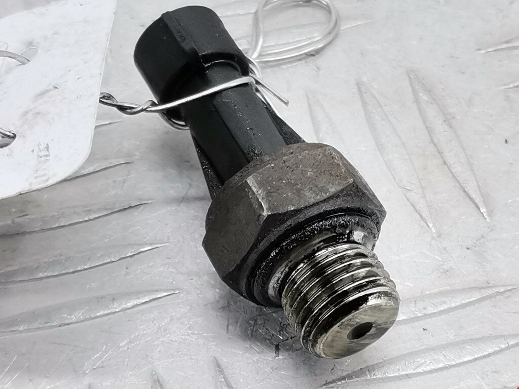 Датчик давления масла Opel Astra H 55202374 арт. 1597127