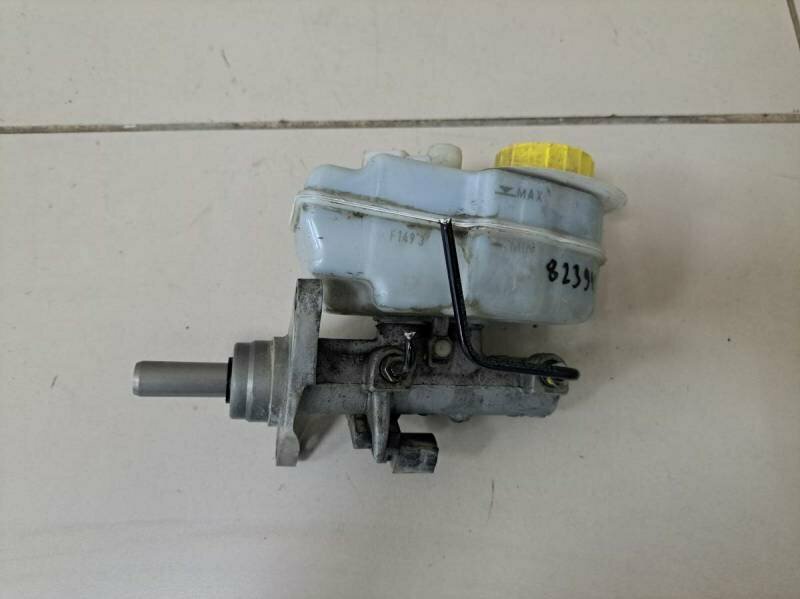 Цилиндр тормозной главный Volkswagen Polo Sed RUS 2011 кат.номер: 6R1611019A 6R0611301A