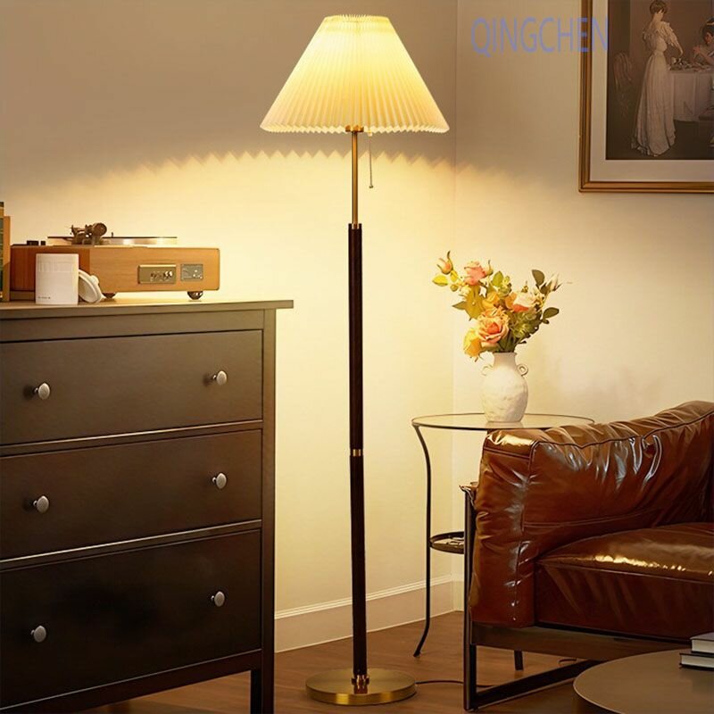 Напольный светильник