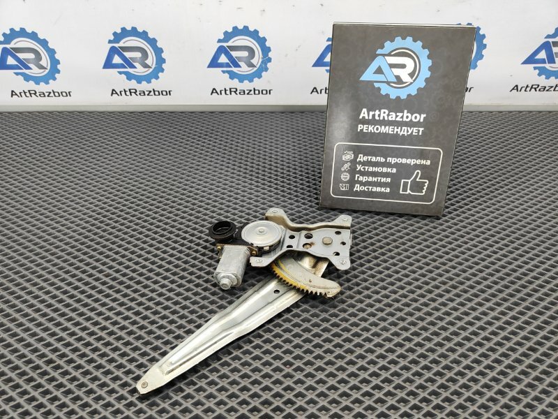 Б/У Стеклоподъемник электр. задний правый Toyota Vitz SCP10 / Тойота Витц SCP10 1.0 1SZ-FE 70Л.С. 2001