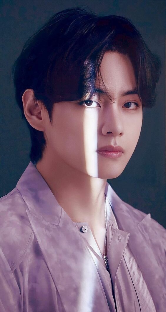 Алмазная мозаика на холсте 40х50, без подрамника "Участник BTS Ким Тэхён". Творческий набор для взрослых и детей.