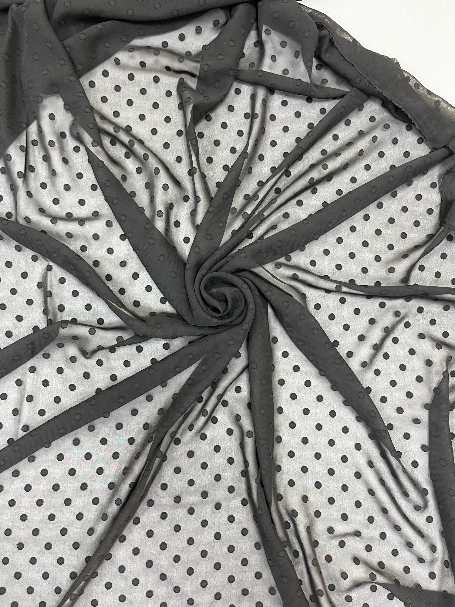 Ткань плательная креп-шифон, цвет черный в горошек, плотность 100 гр, ширина 145 см, Италия, любой метраж кратный 1 м