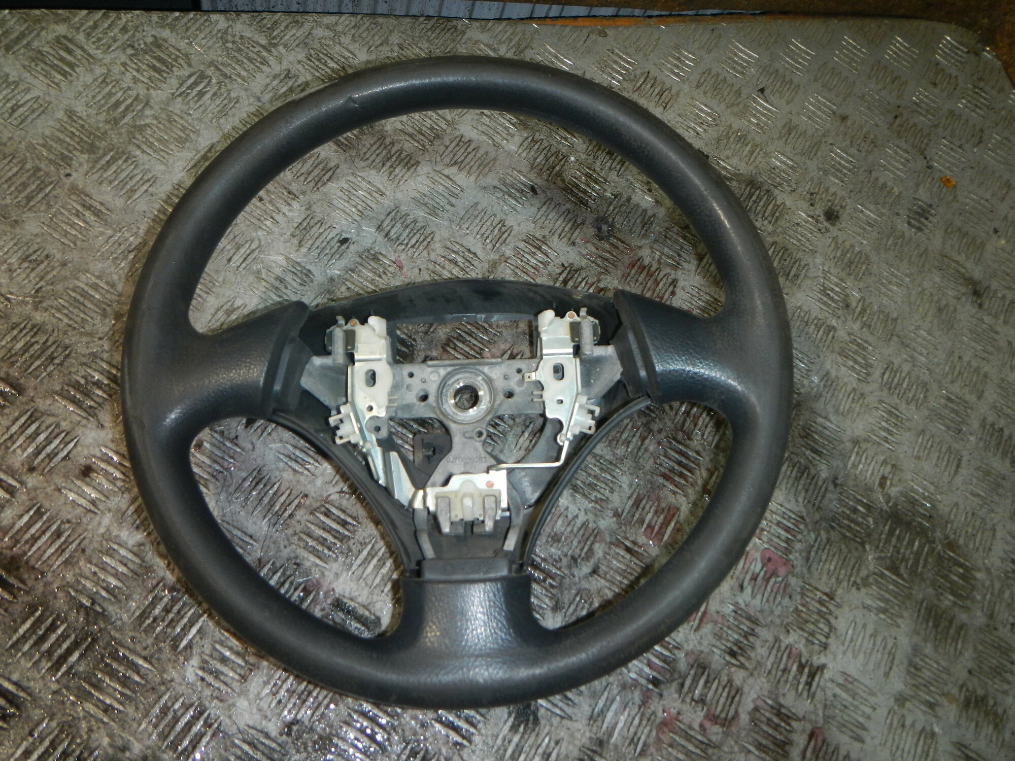 Б/У Рулевое колесо для AIR BAG, Toyota (Тойота)-COROLLA 120 (01-06) TOYOTA COROLLA 120 (01-06) до 05.2004 г. ,не кожа. Ца...