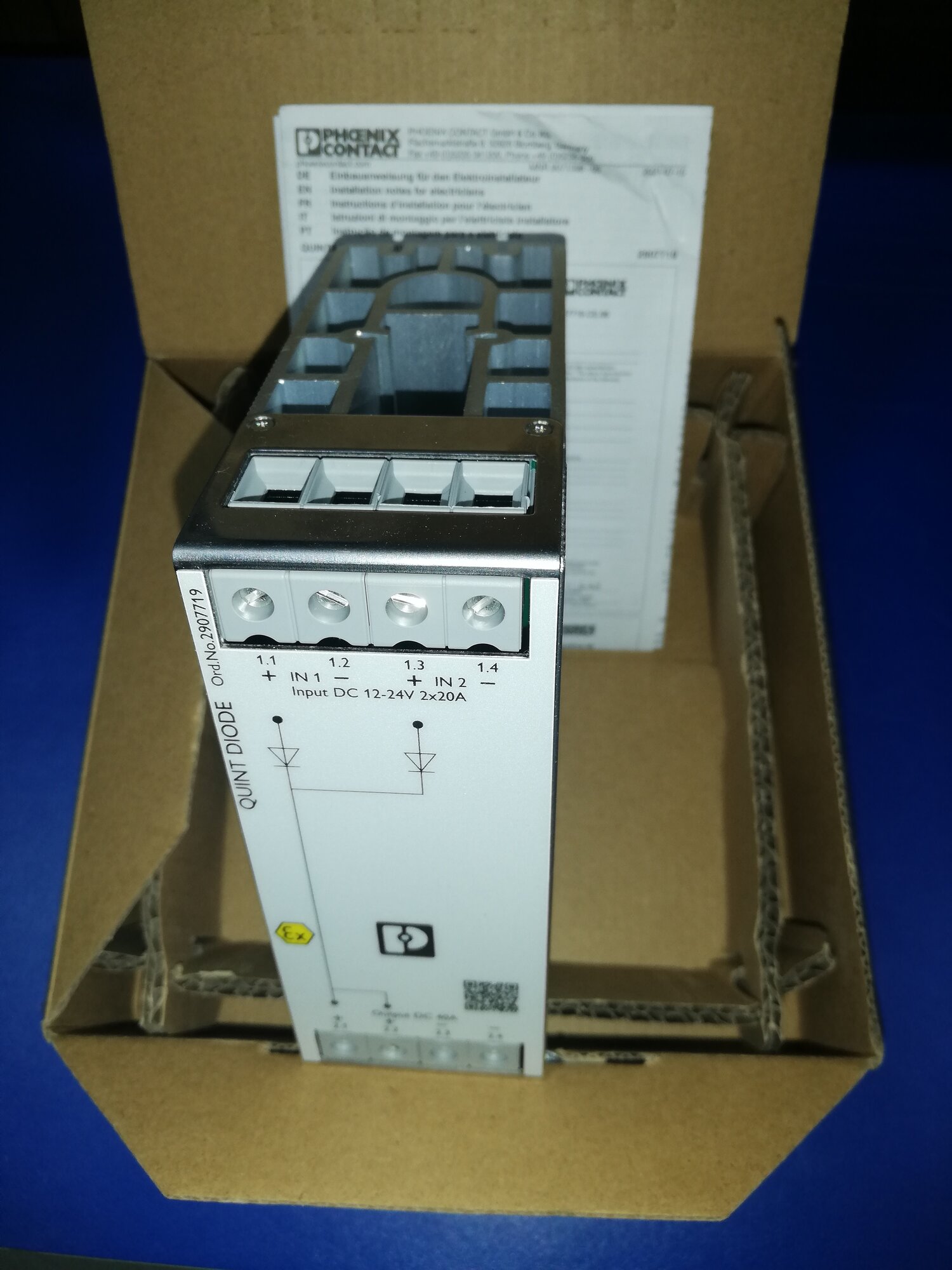 Светорегулятор Phoenix 2907719, QUINT4, диодный, 12-24 В, 2X20, 1X40