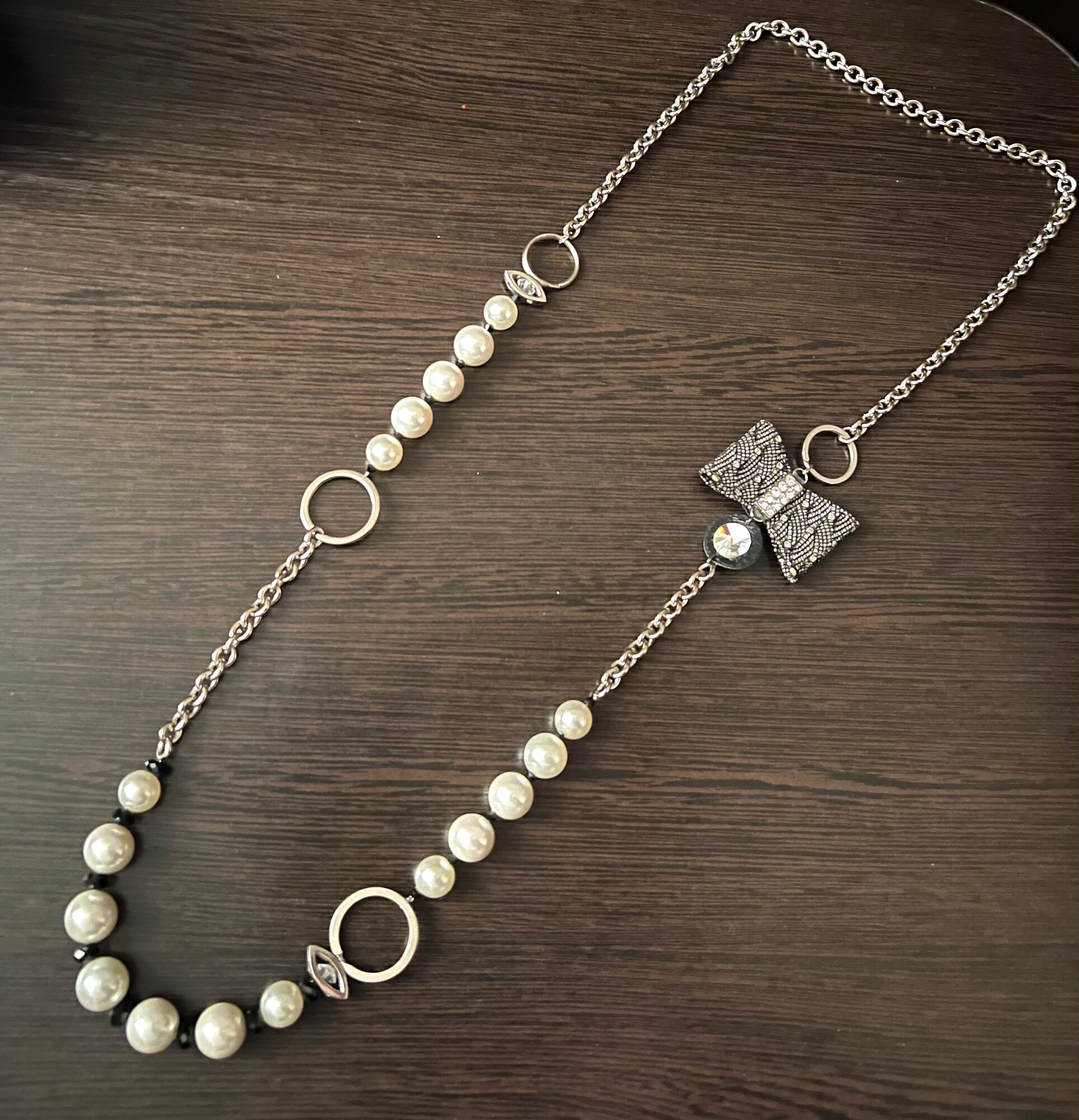 Бусы, шпинель синтетическая