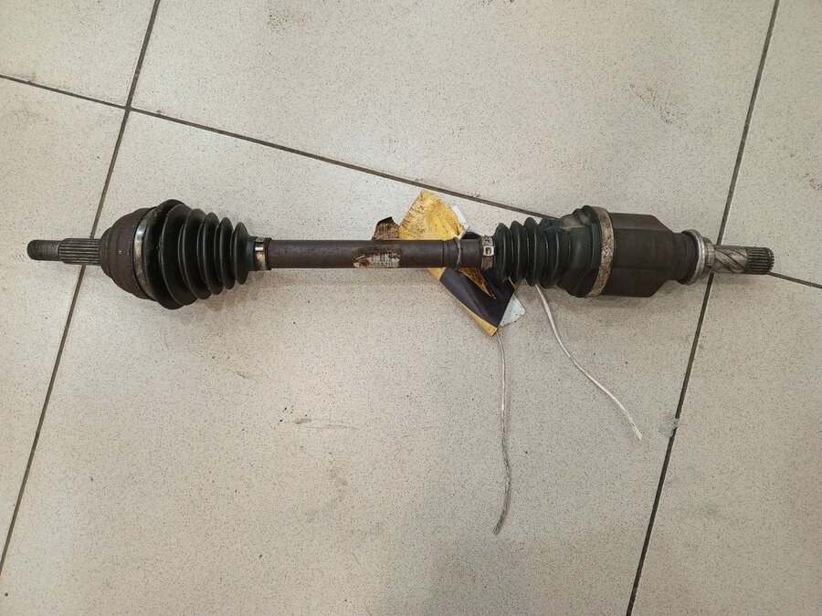 Полуось передняя левая от Renault Megane 2 2002-2008