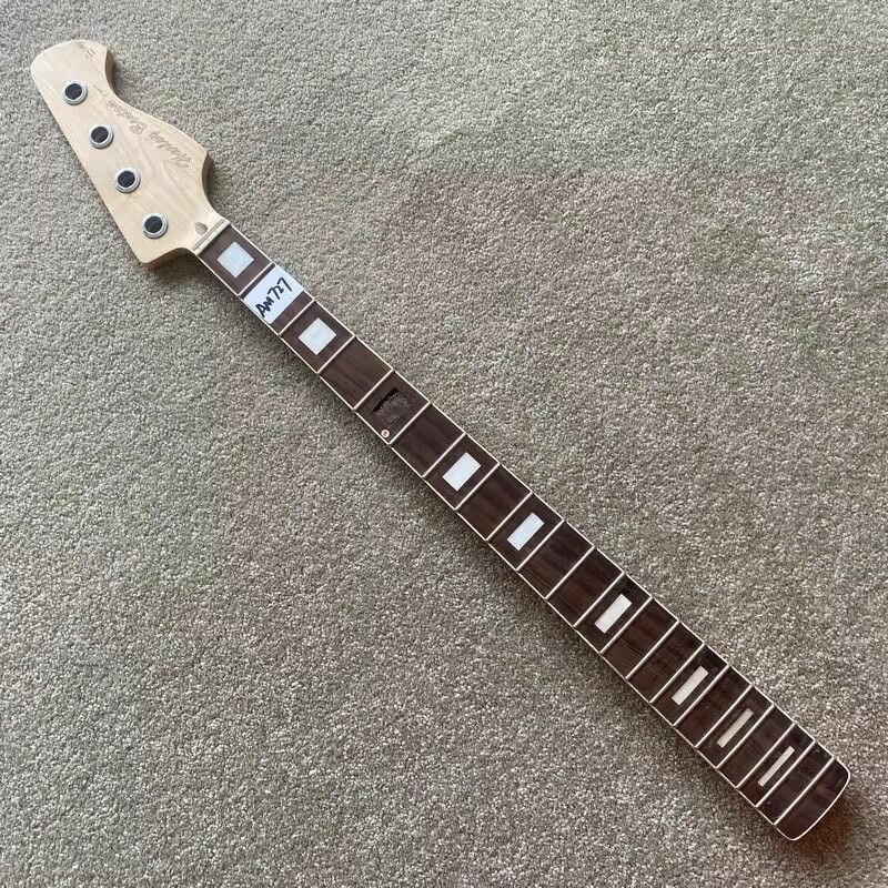 AM727 Harley Benton VT 4 струнная бас гитара 20 ладов (клен+розастен) с белой инкрустацией и обвязкой ДИУ часть