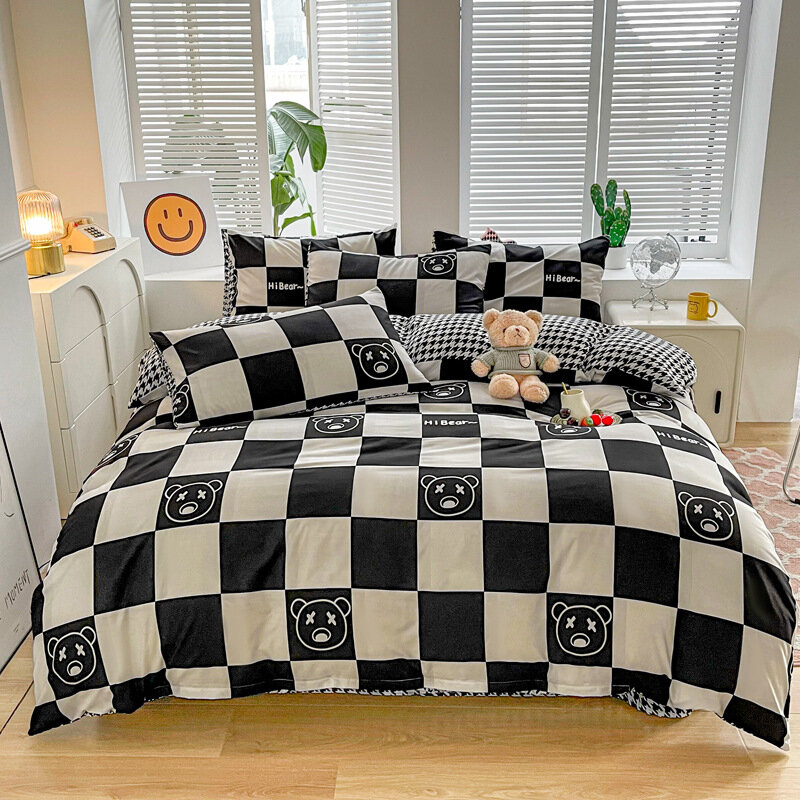 Комплект постельного белья "Шахматный мишка" Other, 4 одеяла, 1 пододеяльник, 1 простыня