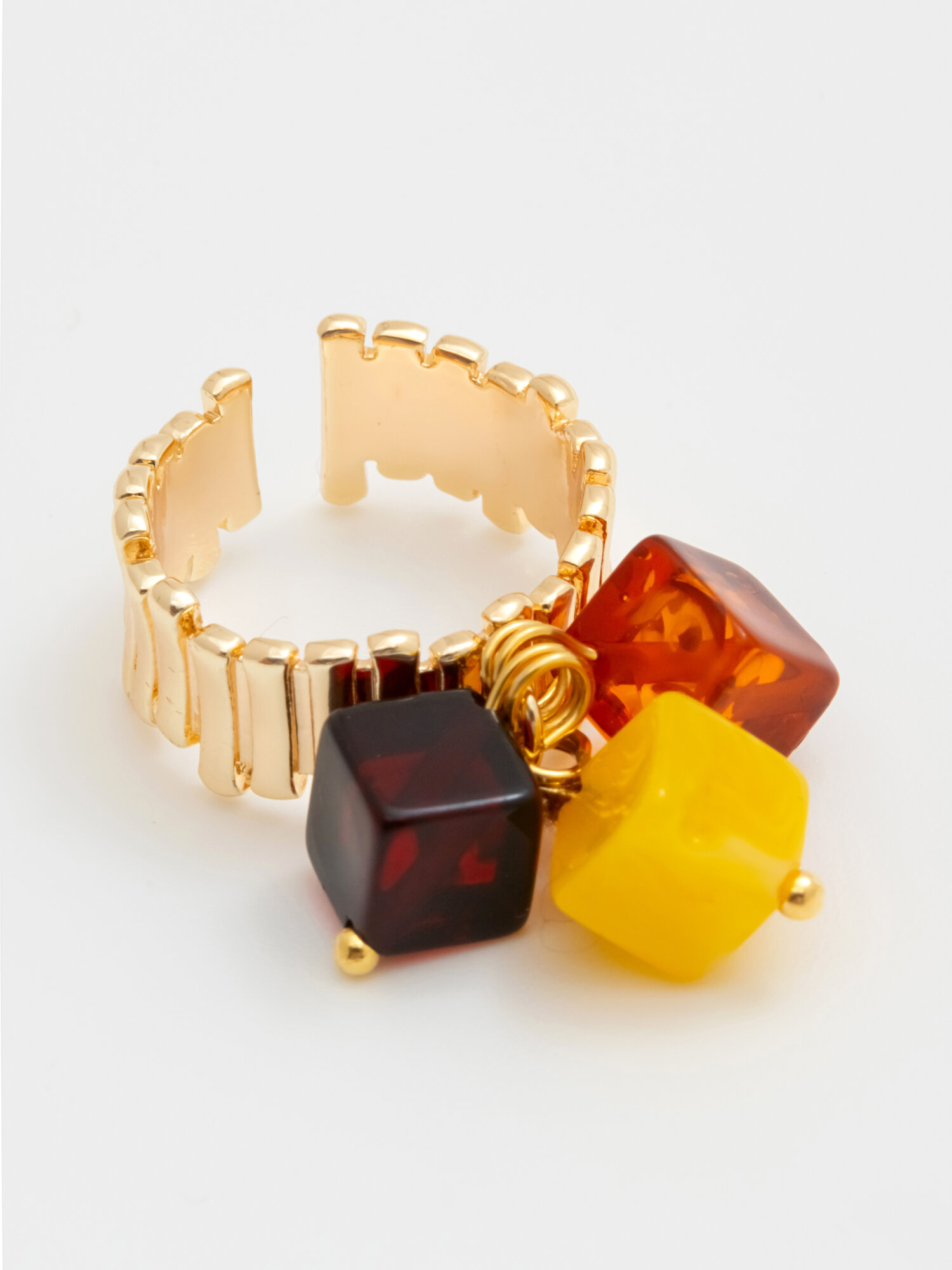 Кольцо, янтарь