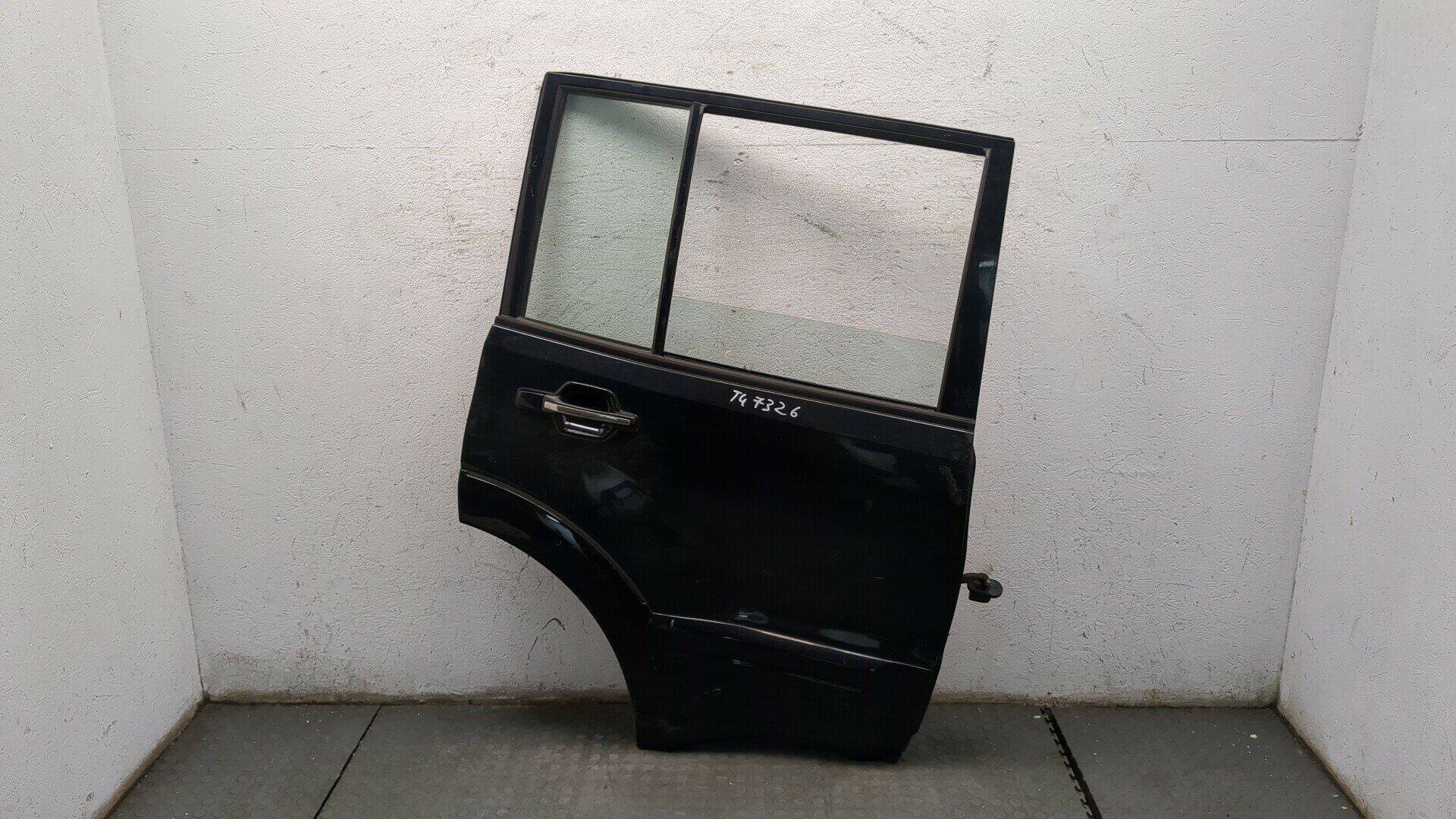 Дверь боковая (легковая) правая задняя Mitsubishi Pajero / Montero Б/У