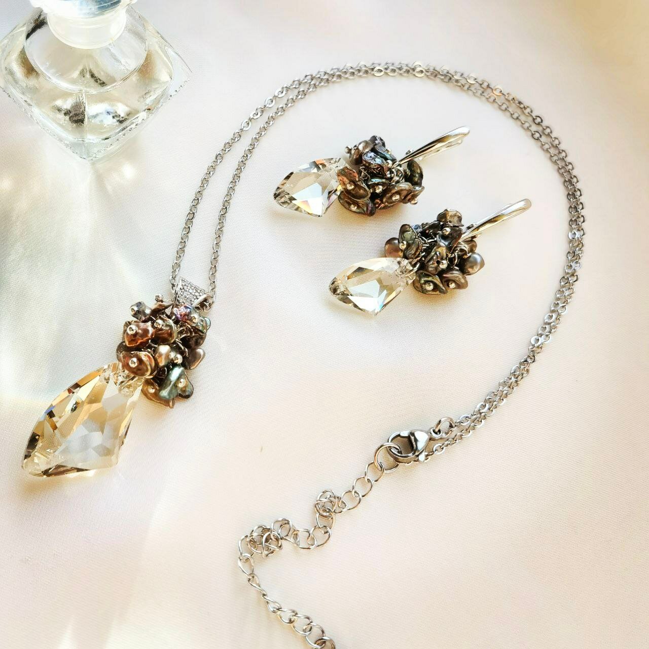 Комплект бижутерии: цепь, серьги, подвеска, жемчуг культивированный, кристаллы Swarovski