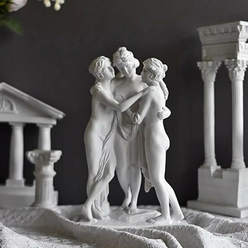 Статуэтка богини Афродиты Венеры в раковине, полирезин, белая, подарок и декор