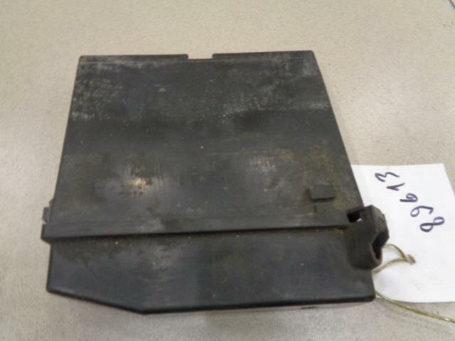 Корпус блока предохранителей подкапотного от Renault 21 1986-1994