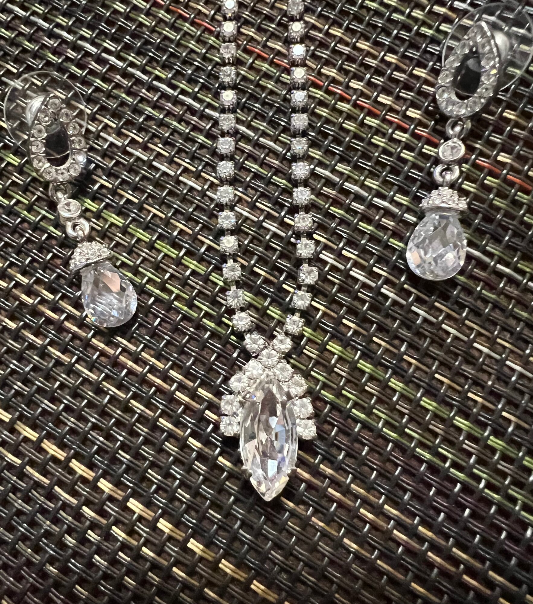 Комплект бижутерии: колье, серьги, Swarovski Zirconia, кристаллы Swarovski