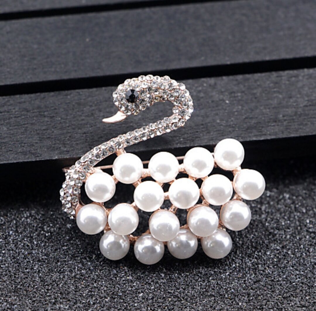 Брошь, перламутр