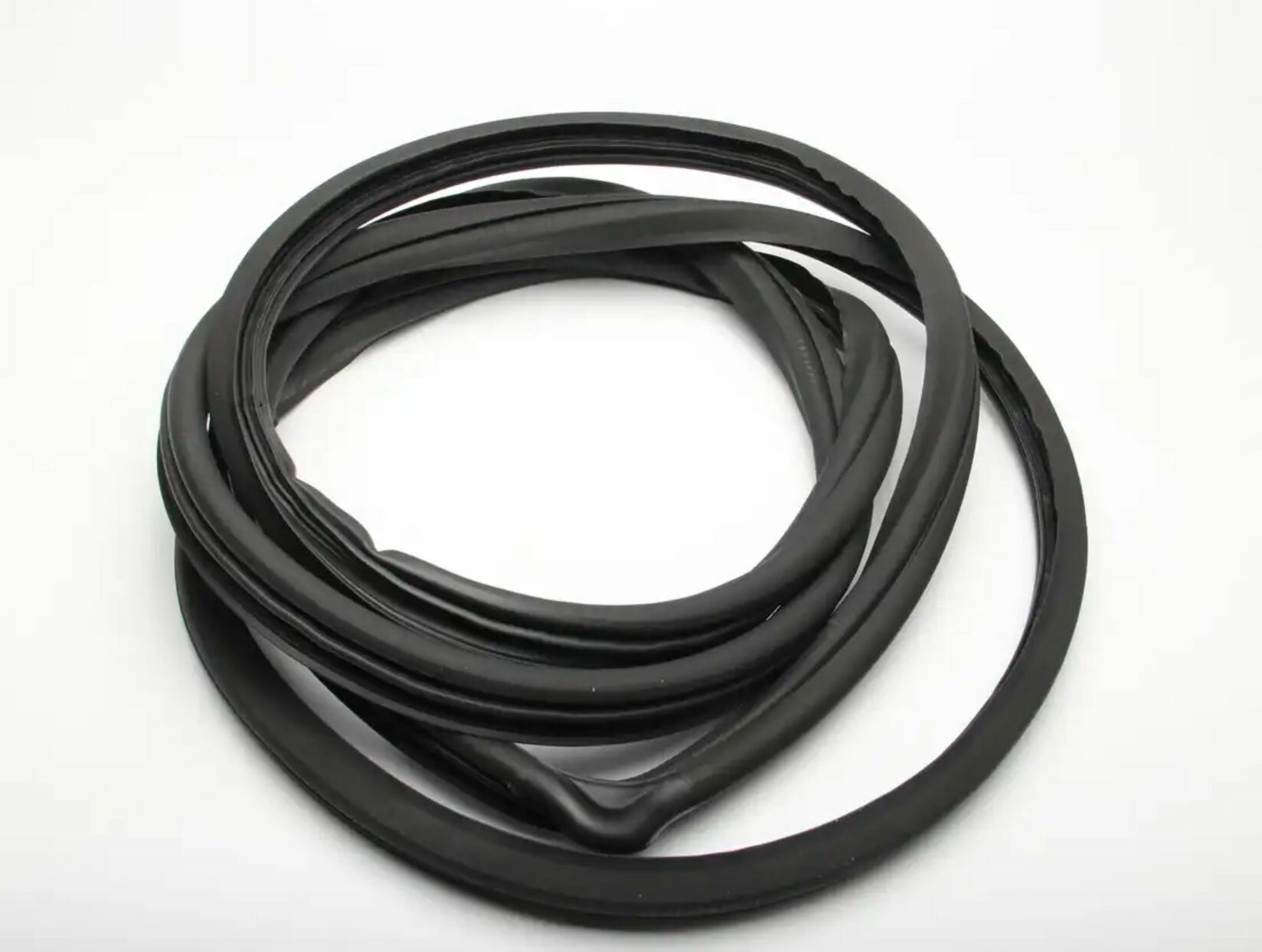 Уплотнитель проема двери круговой правый Hyundai Porter 2