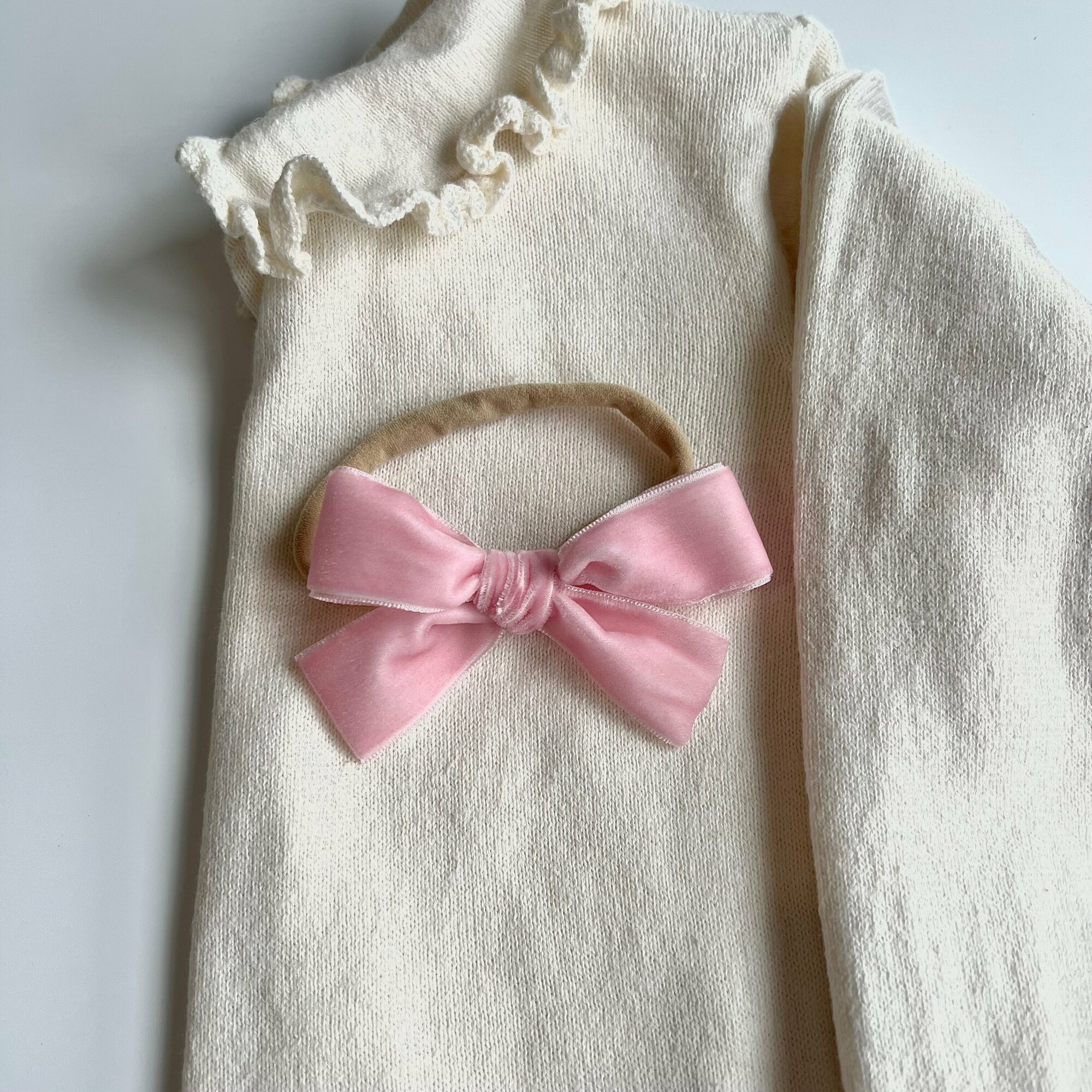Повязка на голову для девочки бант розовый