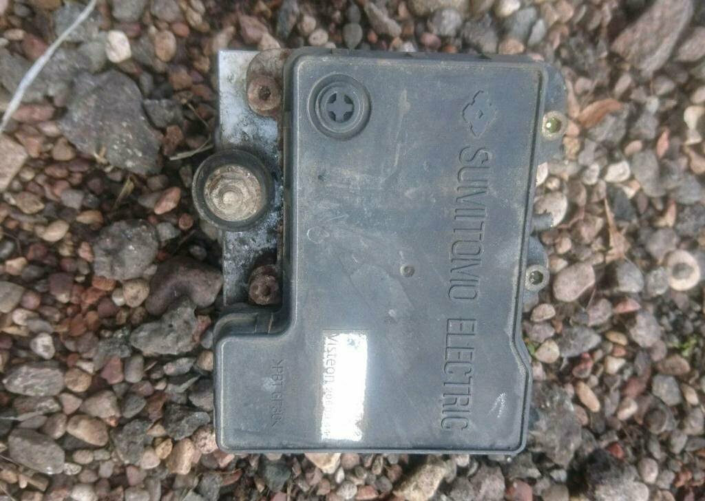 Блок ABS Mazda 6 (2002 - 2005) 2060944