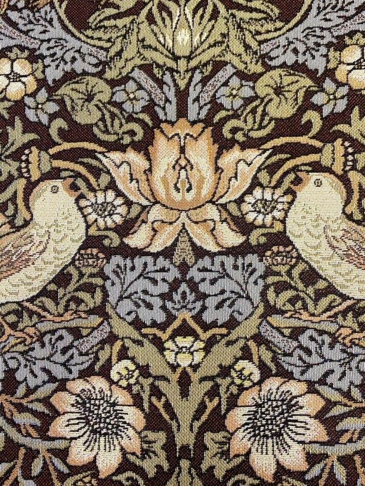 Гобелен, гобеленовая ткань 170х300 см / У. Моррис, "Земляничные воришки" (коричневый фон)