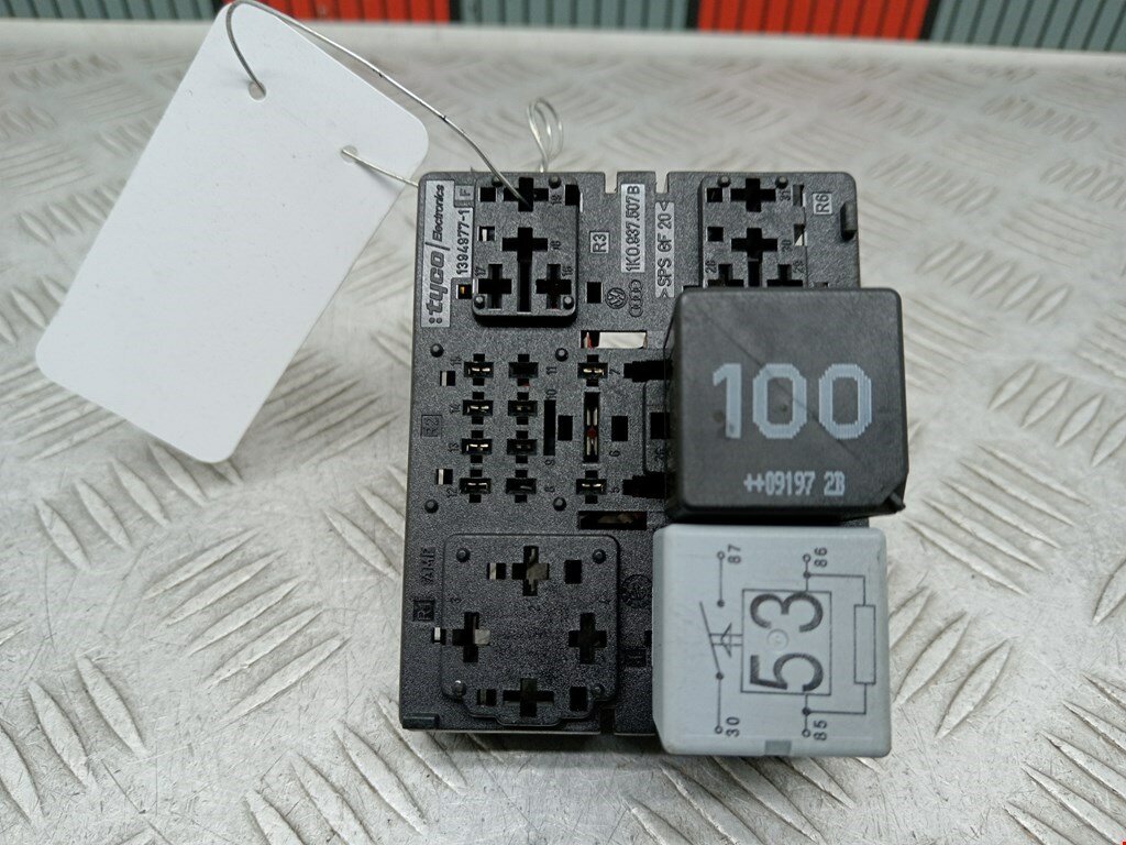 Блок реле Volkswagen Passat 6 1K0937507B арт. 2166669