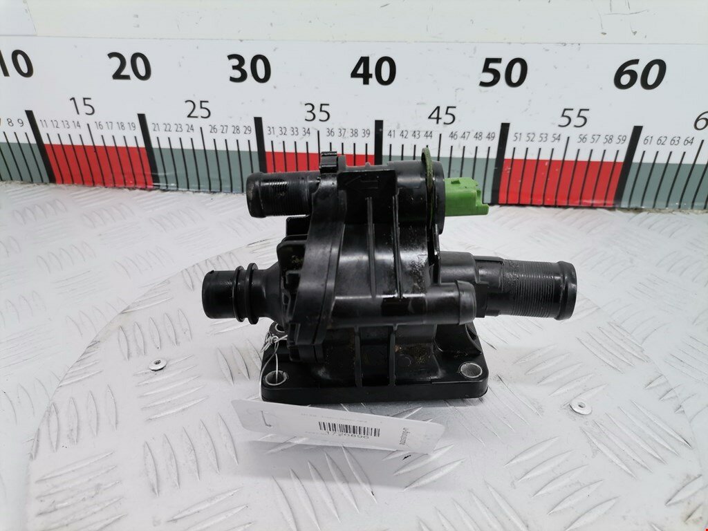 Корпус термостата Ford C-MAX 1 1313841 арт. 1726896