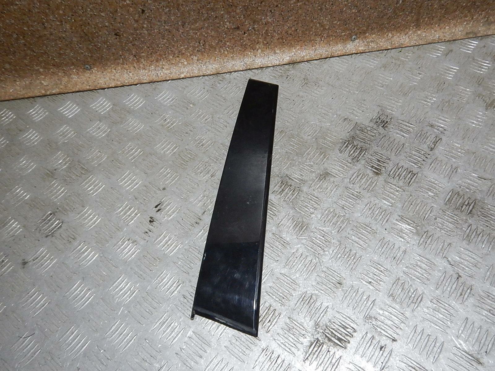 Б/У Накладка двери передней правой, Hyundai (Хендэ)-SANTA FE (18-) HYUNDAI SANTA FE (18-) Царапины. 407222 Hyundai-KIA а...