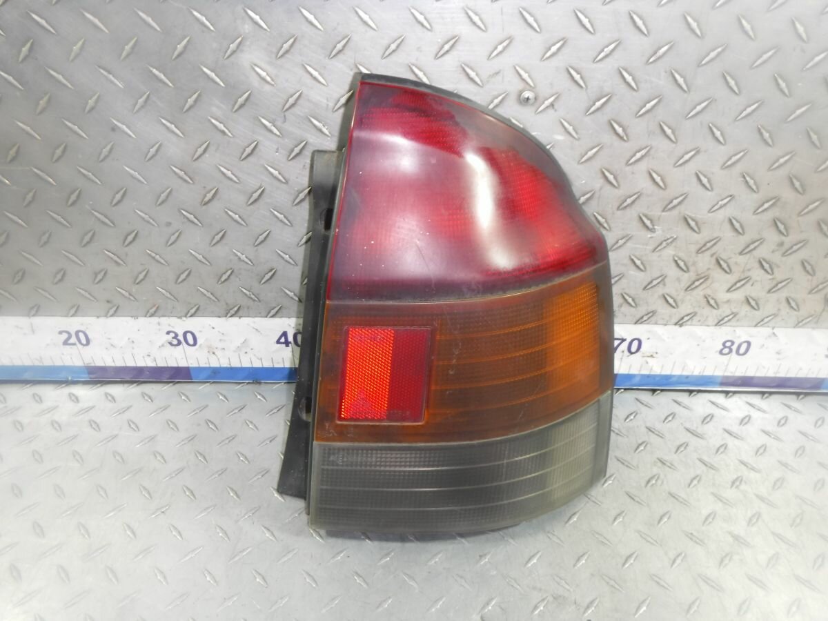 Фонарь задний правый Mazda 323 BJ (1998—2001) BJ3E51150C