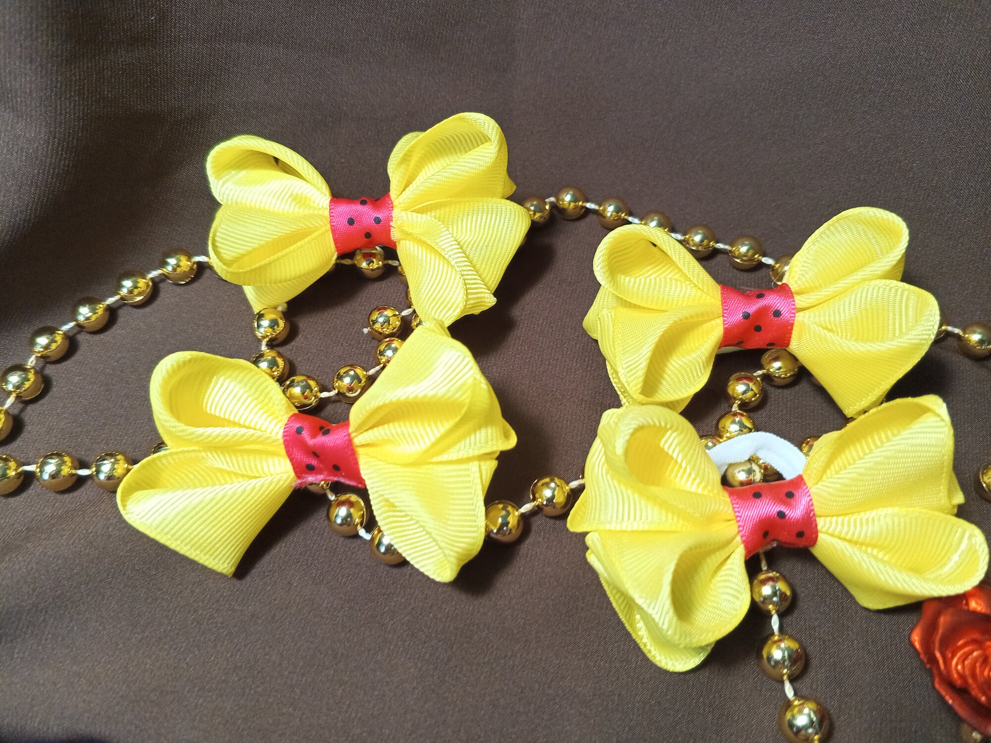 Набор бантиков для волос на резинке ручной работы 4шт.