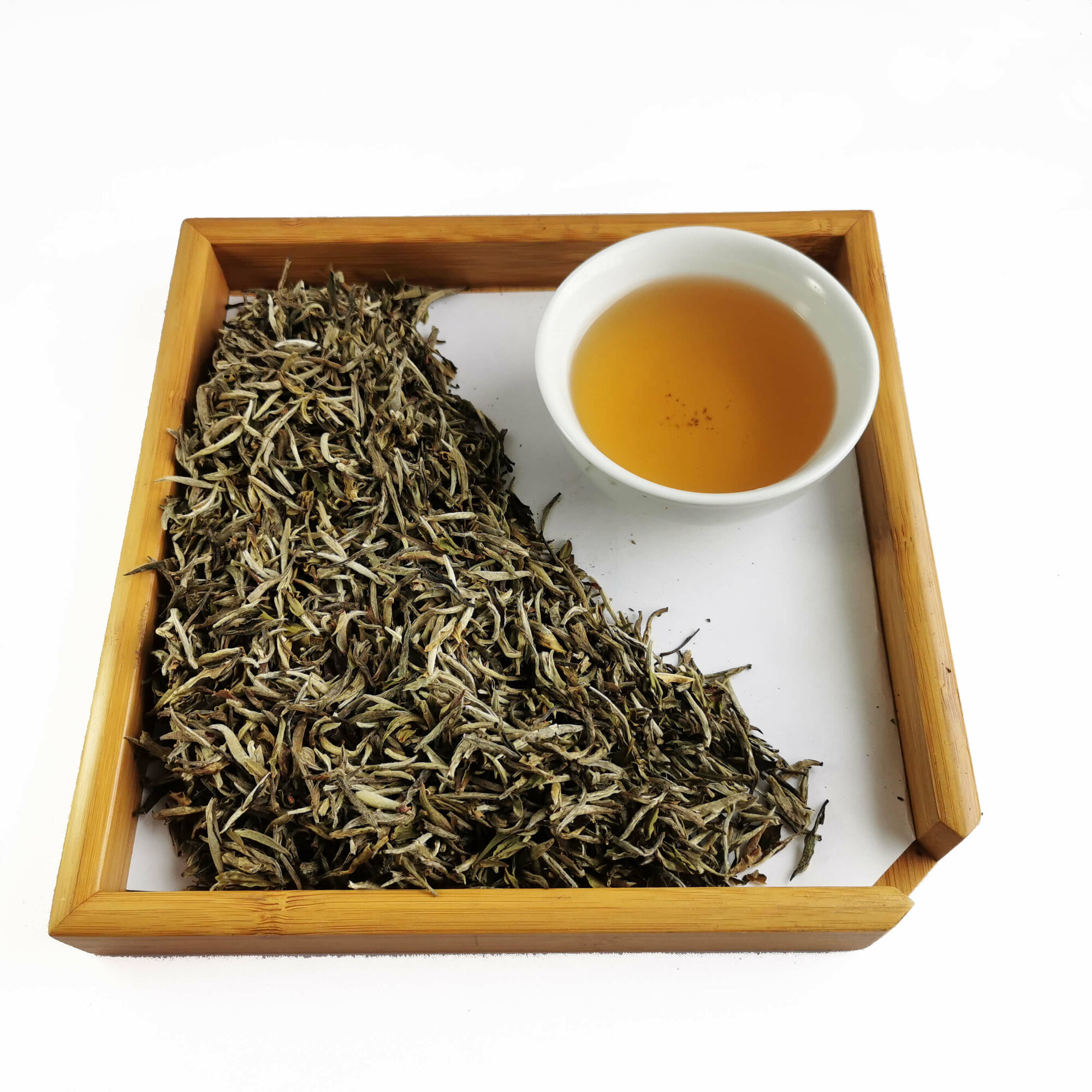 Чай китайский зеленый (белый) "Серебряные иглы" байховый типсовый 50 г "Чайгород" (Байхао Иньчжэнь)