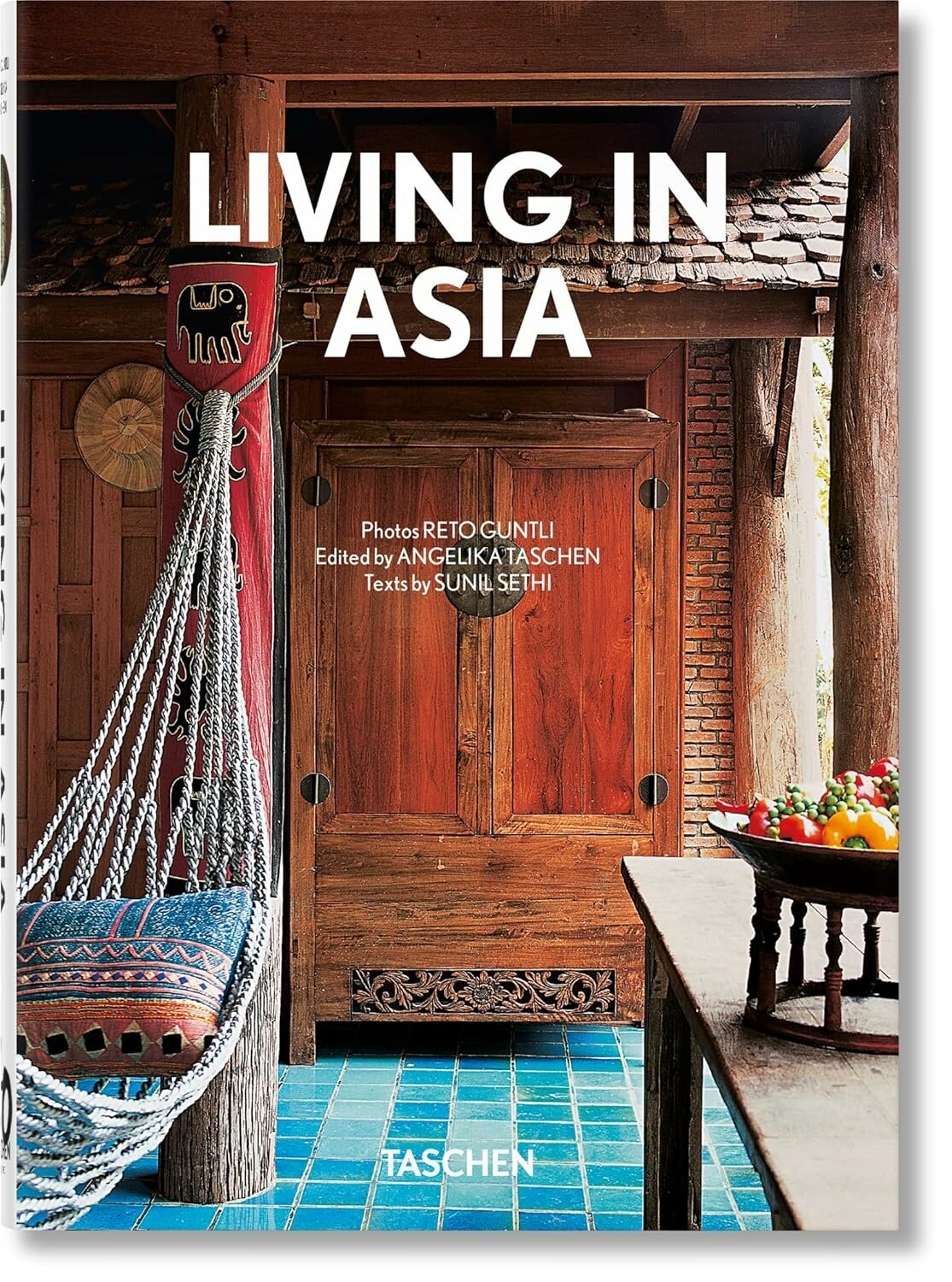 Living in Asia. 40th ed. Жизнь в Азии. Красивая книга. Подарочная книга