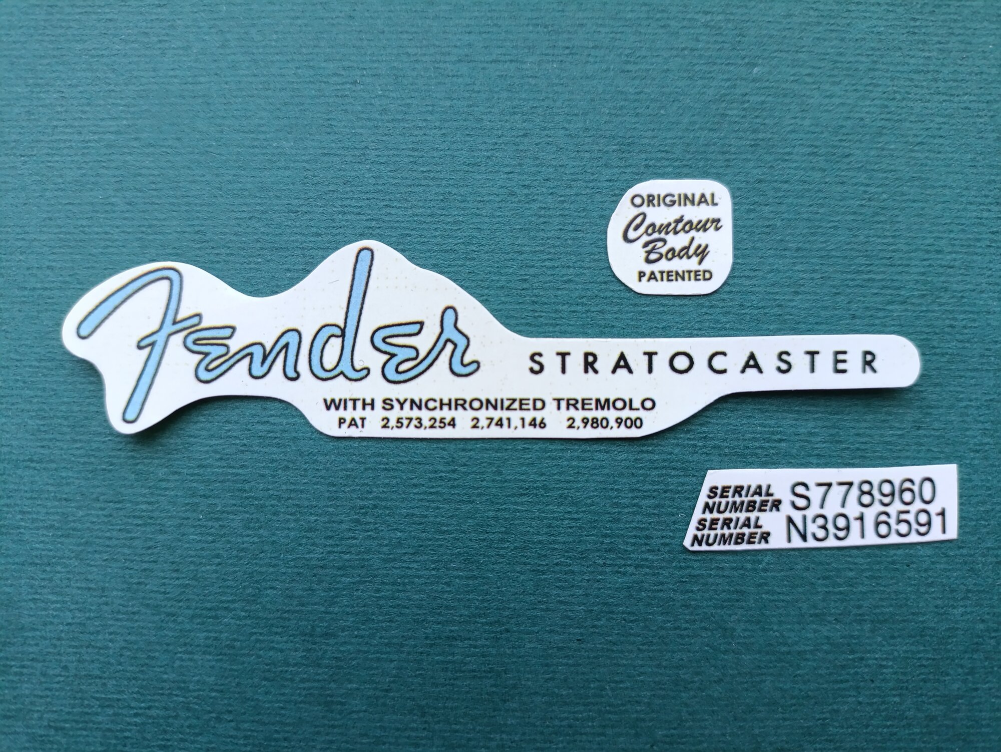 Деколь (водный перевод) на голову грифа электрогитары Fender Stratocaster.