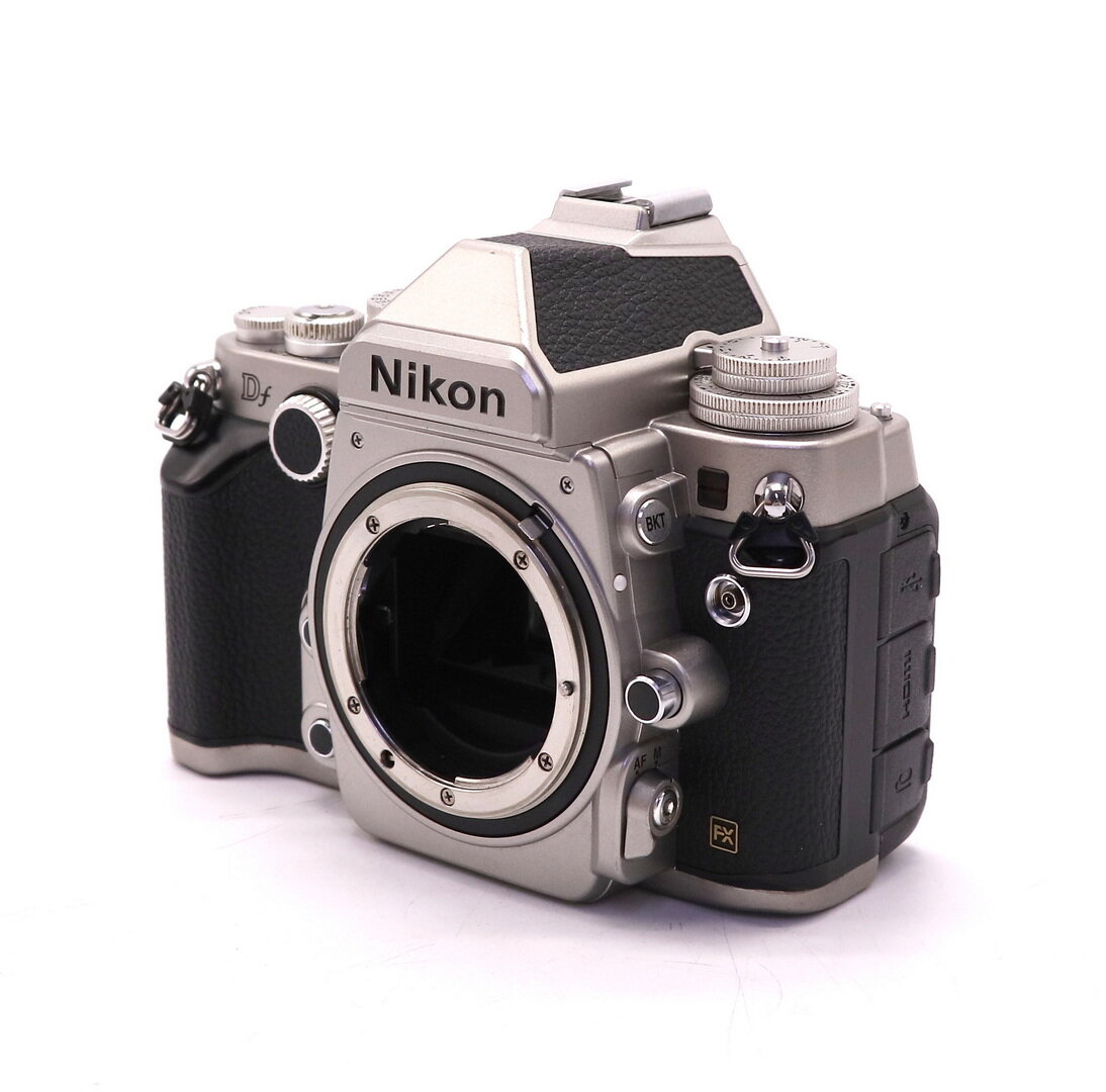 Фотокамера Nikon Df body (пробег 35395 кадров)