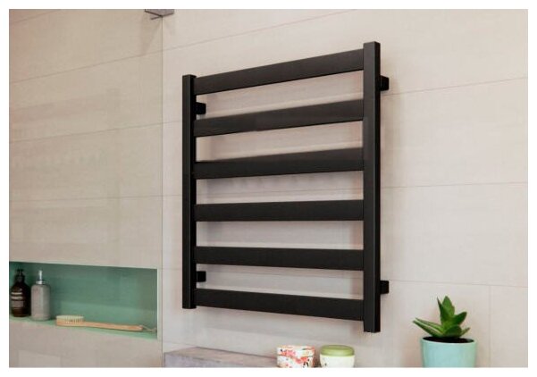 Quadro VIVO 139x50 (см) Полотенцесушитель водяной Черный